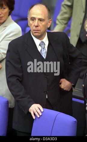 (dpa) - Walter Riester, German Labour Minister and member of the Social ...