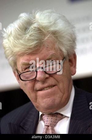 (dpa files) - Wim Duisenberg, President of the European Central Bank ...