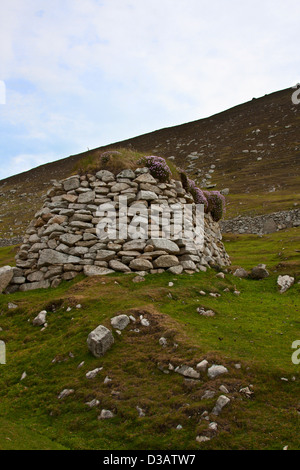 St Kilda; Hirta; a cleit, also called cleitans, unmortared stone ...