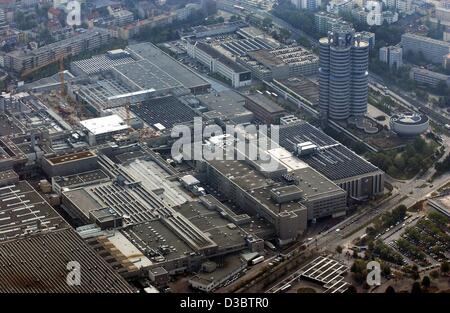 Aerial view of the BMW plant in Swindon UK Stock Photo - Alamy