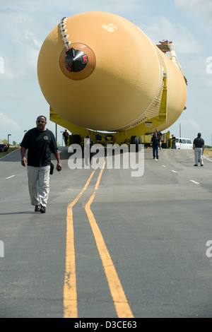 The Lockheed Martin External Tank ET-138 was rolled out for processing ...