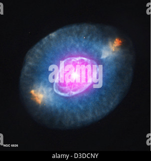 The Cat's Eye Nebula (NGC 7009), captured by NASA's Chandra X-ray ...