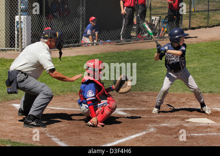 Little League baseball, batter, catcher, umpire, home plate, base Stock ...