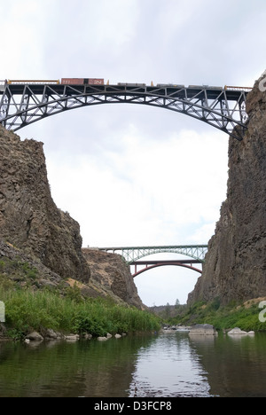 The highway bridge over the Crooked River Gorge in the Deschutes Basin ...