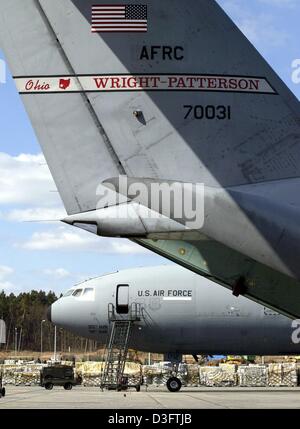 Boeing 747 tail fin in B A colours Stock Photo - Alamy