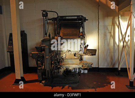 Old printing press machine Stock Photo - Alamy