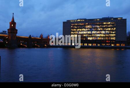 (dpa) - The German headquarters of the company Universal Music are ...