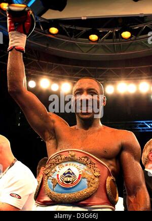Boxing cruiserweight champion Johnny Nelson Stock Photo - Alamy