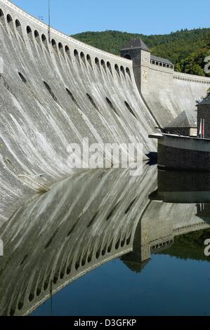 (dpa) - View of the wall of the historic Eder Masonry Dam near Hemfurth ...