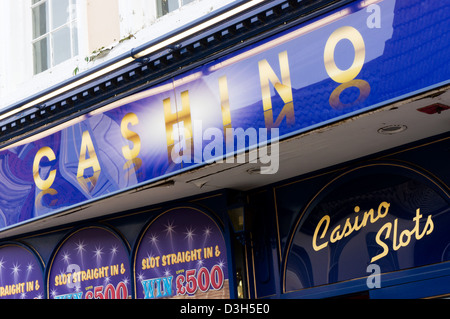 Cashino arcade of gambling machines in High Street premises Stock Photo ...