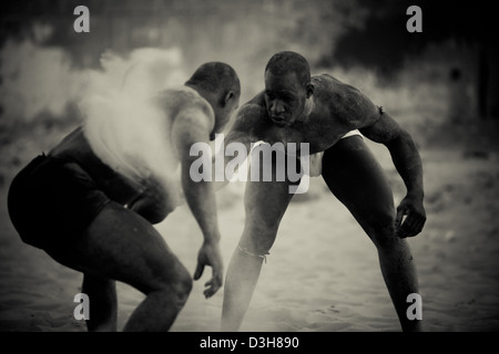 Senegalese wrestlers in Dakar training in the sand Stock Photo - Alamy