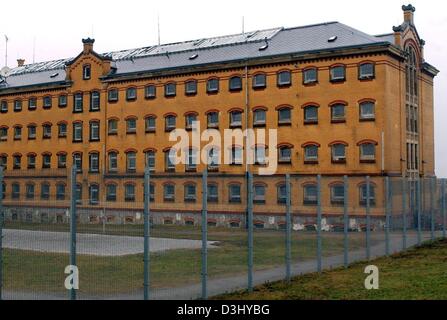 Jail cell in former east German prison, Berlin Stock Photo: 11084151 ...