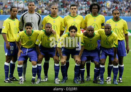 (dpa) - The picture shows the Brazilian team prior to the semi-final of ...