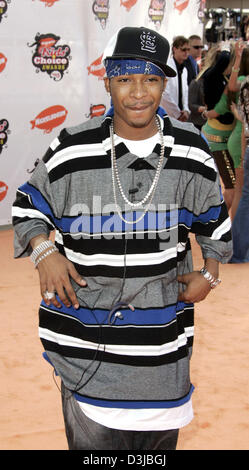 Chingy arrives for the Kids' Choice Awards April 2, 2005, in Los ...