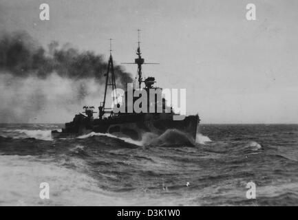 Royal Navy WW11 Destroyer Stock Photo - Alamy