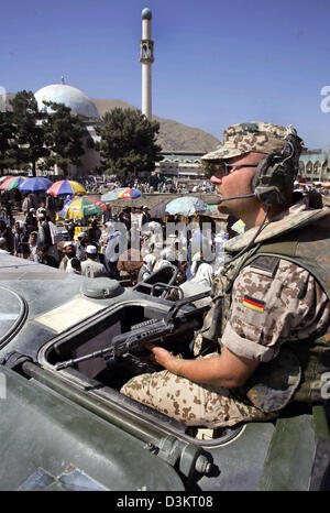 (dpa) - A Bundeswehr soldier of the International Security Assistance ...