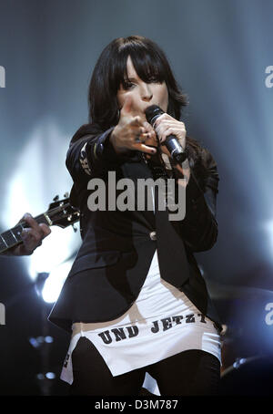 German singer Nena performing in the TV show "Formel Eins" in January ...