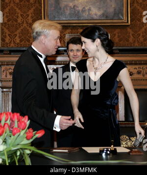 Denmark's Crown Prince Frederik (R) and his wife Crown Princess Mary ...