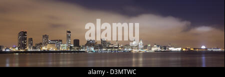 Night view of the Liverpool cathedral, England Stock Photo - Alamy