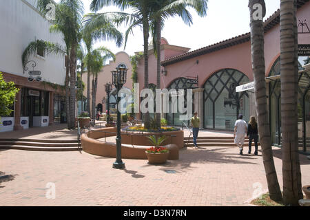 Paseo Nuevo Mall on State Street exudes the Spanish-style charm so ...