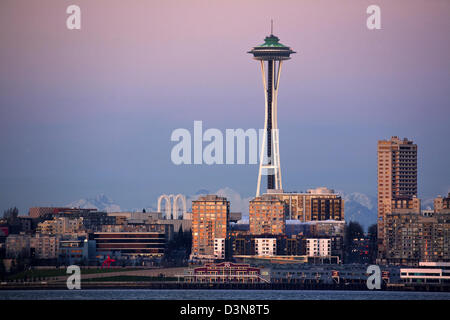 Space Needle Seattle Center and Olympic Mountains in winter Seattle ...