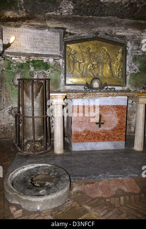 (dpa file) The photo shows the Mamertinum beneath the church of St ...