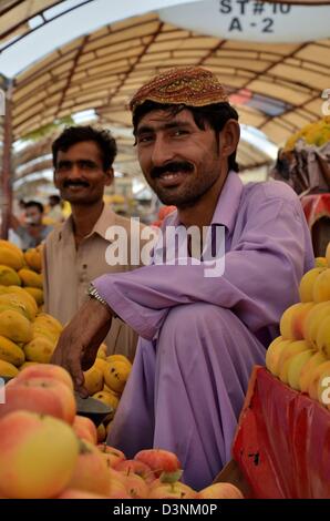 Fruit Bazaar, Karachi, Pakistan Stock Photo - Alamy