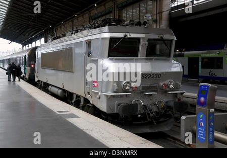 class BB 22200;electric locomotive;gare du nord;paris Stock Photo - Alamy