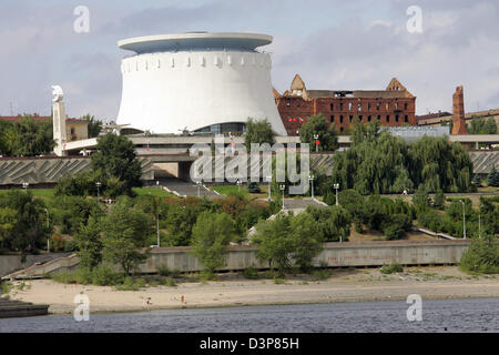 Battle of Stalingrad panoramic museum on banks of River Volga ...