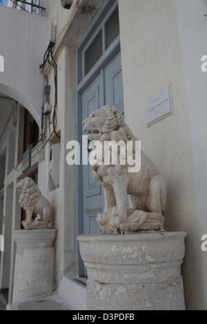 Lion statue on Paros island (Greece Stock Photo - Alamy