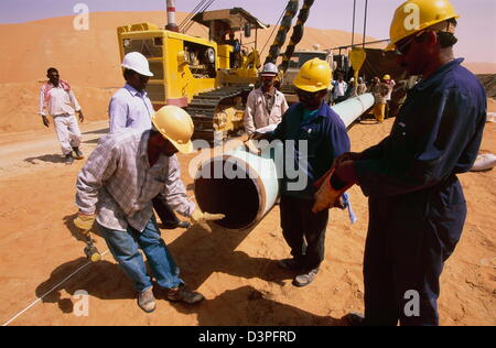Laying pipeline in the remote Shaybah oil field in the empty quarter of ...