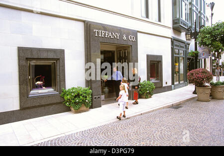 Tiffany entrance, Rodeo Drive, Beverly Hills, CA Stock Photo - Alamy