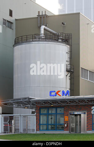A vertical shot of the GKM Mannheim power station at twilight Stock ...