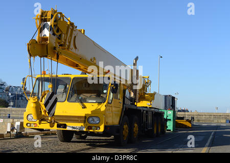 Yellow mobile crane Stock Photo - Alamy