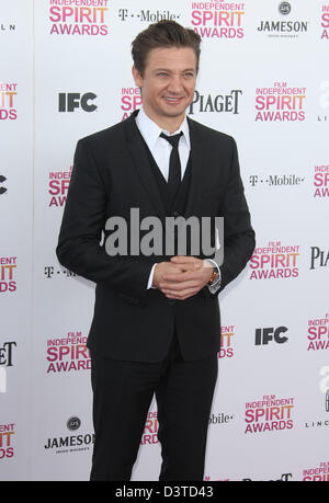 JEREMY RENNER 2013 FILM INDEPENDENT SPIRIT AWARDS BEACH SANTA MONICA ...
