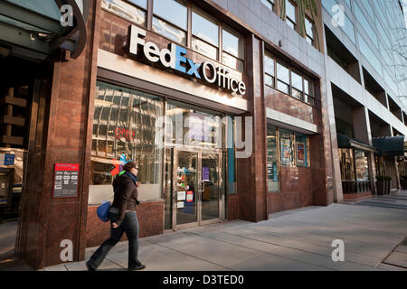 FedEx Office storefront - Washington, DC USA Stock Photo - Alamy