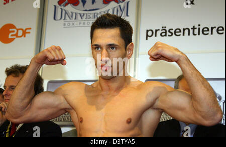 Australian pro boxer Gavin Topp poses at the official weighing in Berlin, Germany, Friday, 01 ...