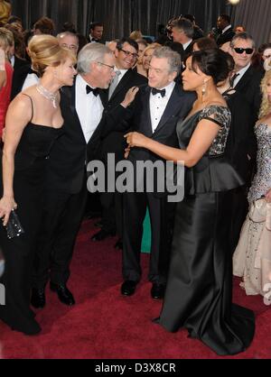 KATE CAPSHAW & STEVEN SPIELBERG & ROBERT DE NIRO & GRACE HIGHTOWER 85TH ...
