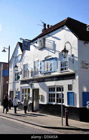 The Kings Head Pub, Guildford Street, Chertsey, Surrey, England, United ...