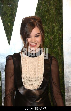 Hailee Steinfeld arrives at the Vanity Fair Oscar Party on Sunday ...