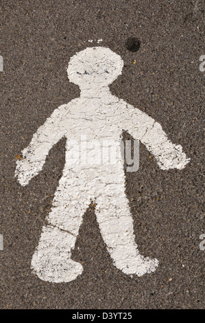 pedestrian crossing sign on street Stock Photo - Alamy