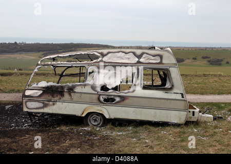 Burnt out caravan Stock Photo: 43430998 - Alamy