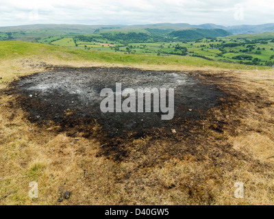Scorch mark left by Jubilee Bonfire on top of Knipe Scar, Bampton ...