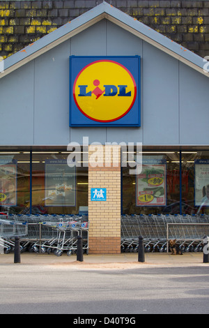 Lidl grocery store Stock Photo - Alamy