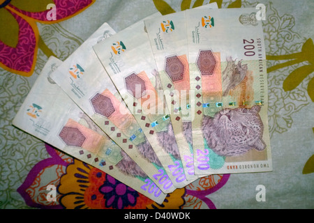 Five 200 Rand notes spread out Stock Photo - Alamy
