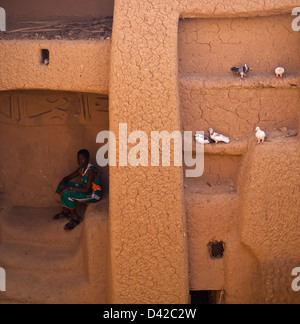 Traditional mud house in Agadez, Niger Stock Photo - Alamy