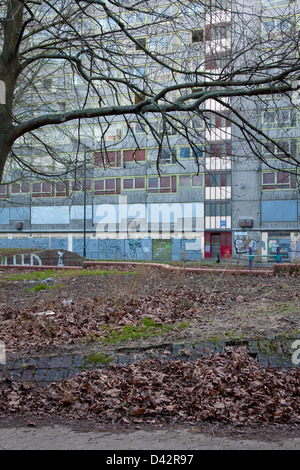 Heygate estate Elephant and Castle Southwark London, UK Stock Photo - Alamy
