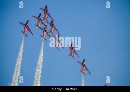 Red Arrows Complete First 9 Ship display practice for the 2013 Season ...