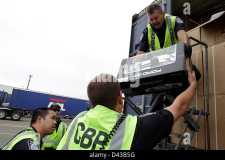 CBP Port of Entry Inspection Station Stock Photo - Alamy