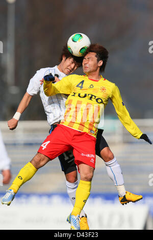 Shuto Suzuki (Giravanz), MARCH 3, 2013 - Football /Soccer : 2013 J.LEAGUE Division 2 between ...